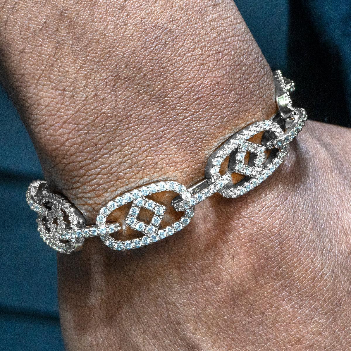 Mens White Gold Iced Out Box Oval Link Bracelet – goldurban.com